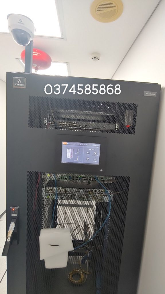 Smart Cabinet Premium chính Hãng Vertiv năm 2024 - voimt.com