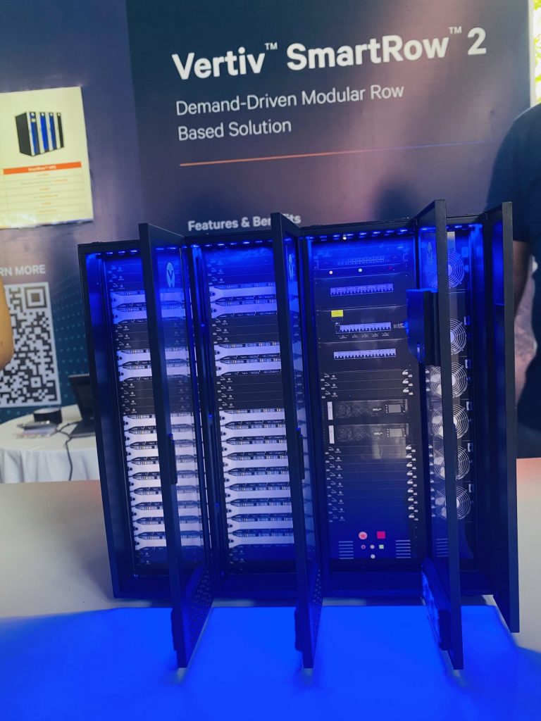 SmartRow 2 hàng chính Hãng VERTIV năm 2025 - voimt.com